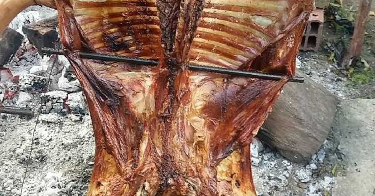 Cordero asado y lechón a la estaca - recetas caseras- Cookpad