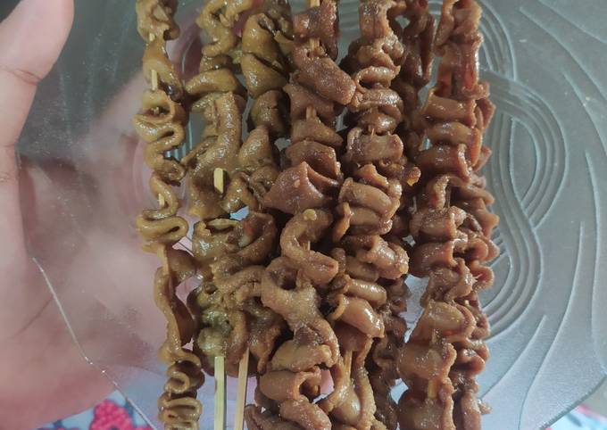 Resep Sate usus Angkringan oleh Meyka - Cookpad