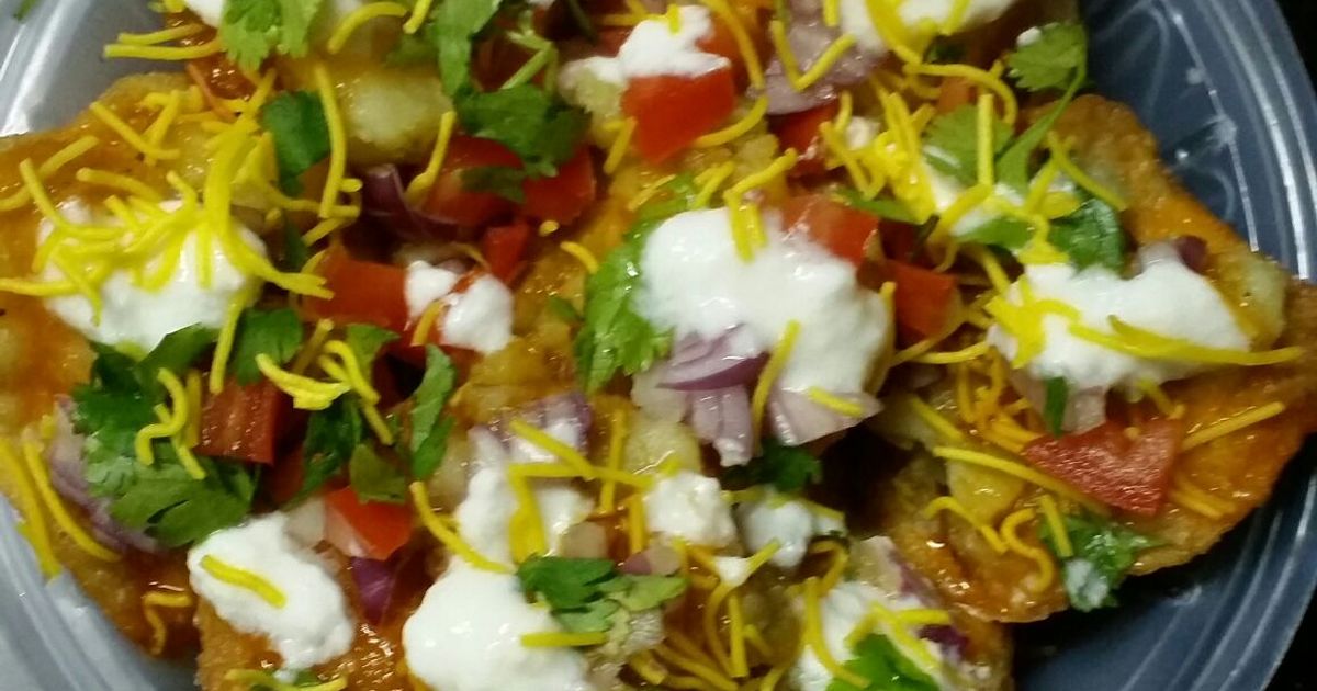Papdi Chat Recipe by Meenal Garg - Cookpad