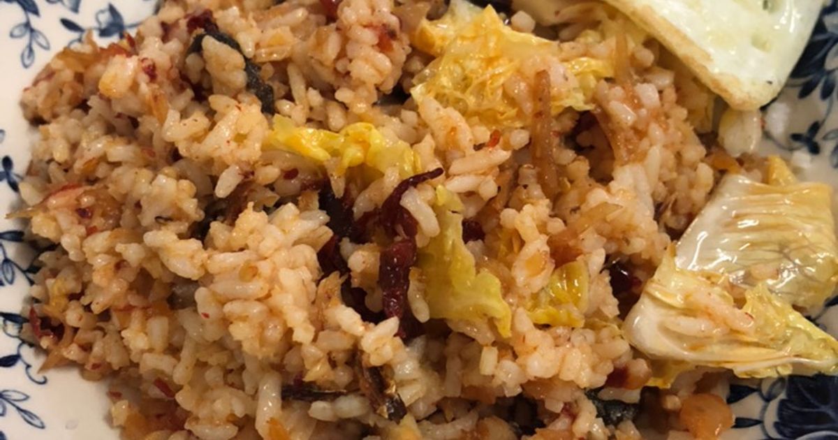 Resipi Nasi Goreng Cili Tumbuk Dengan Isi Ikan oleh Nurul Huda - Cookpad