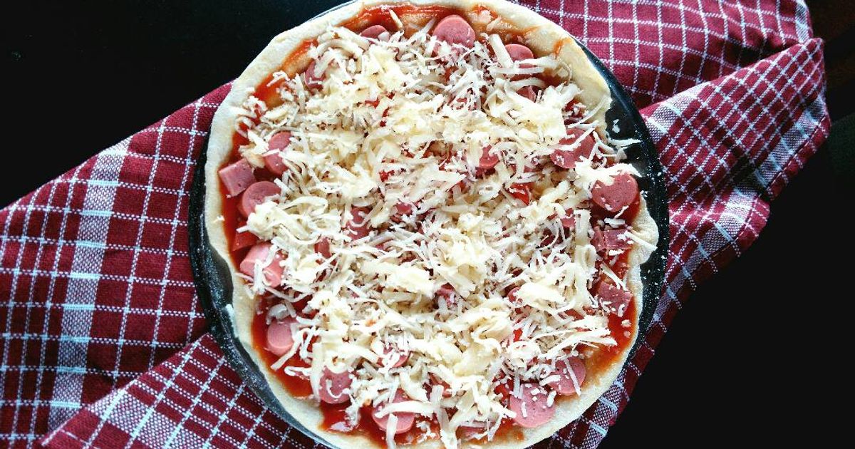 Resep Crispy Thin Crust Pizza oleh yulia rizki - Cookpad