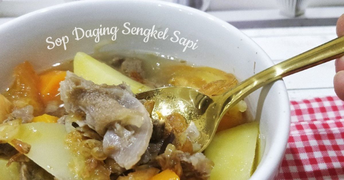 Resep 11. Sop Daging Sengkel Sapi + Tips oleh Wiena tan - Cookpad