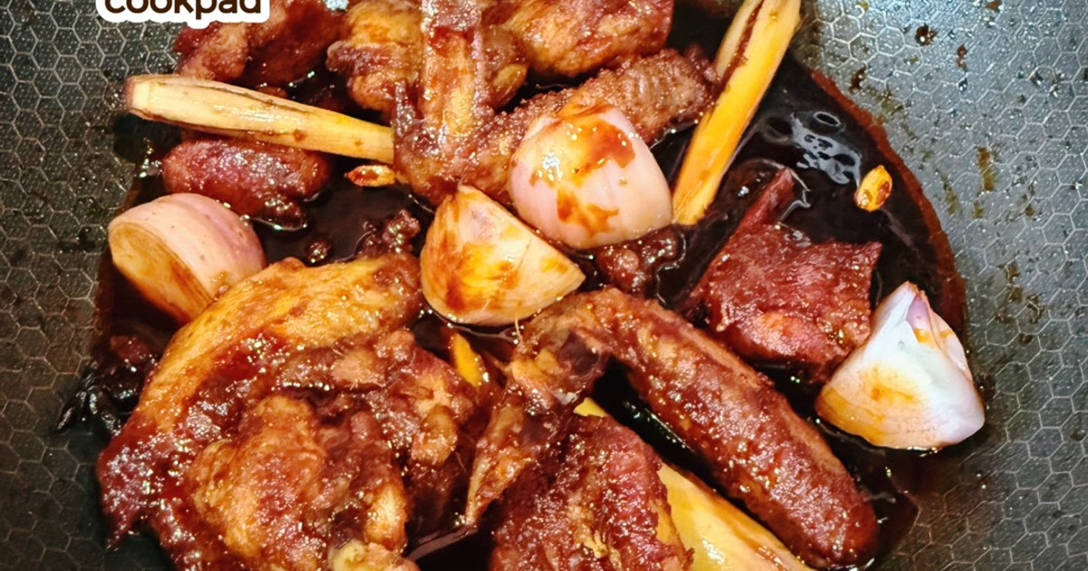Resipi 👩‍🍳Ayam Masak Semur🇮🇩 oleh Mahadiah - Cookpad
