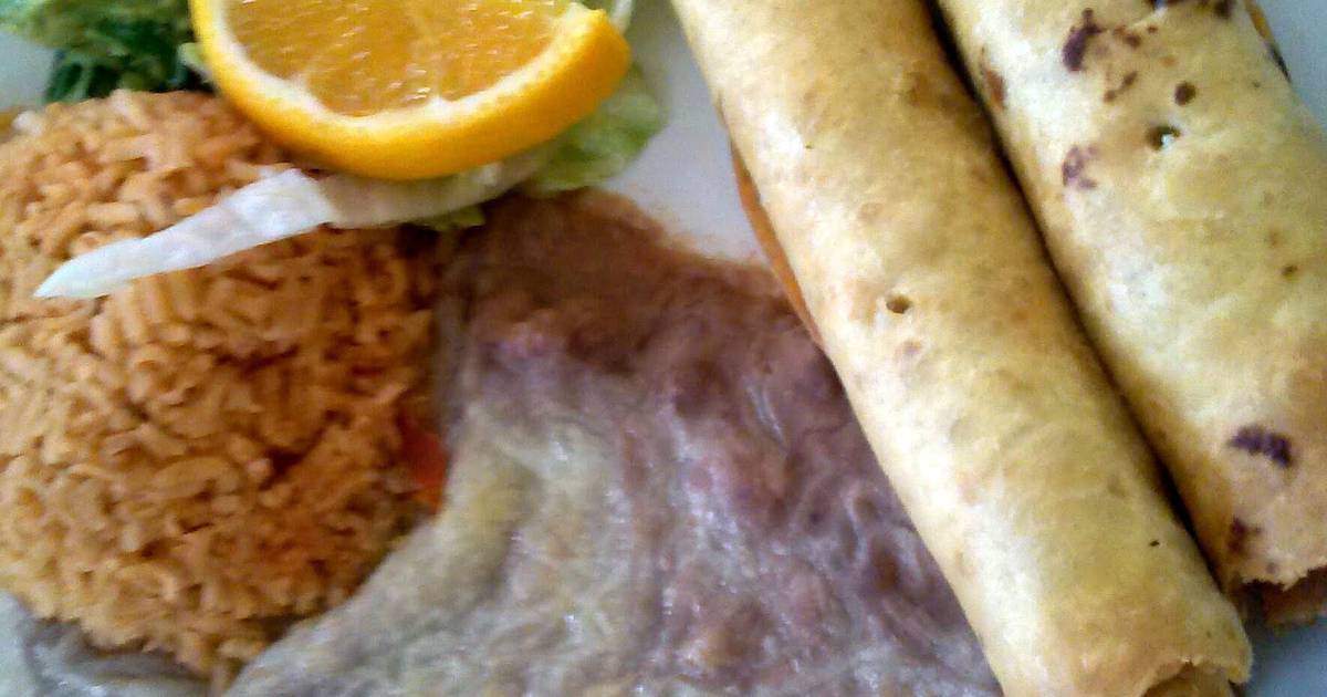 Chicken Flautitas Recipe by JENNIFER - Cookpad