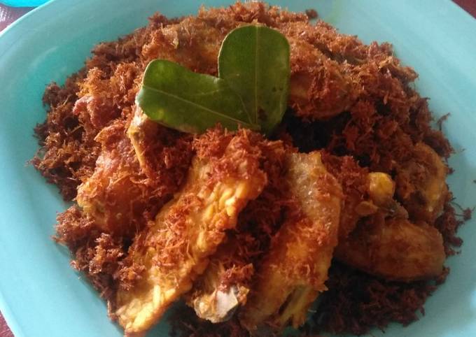 Resep Ayam & tempe goreng serundeng oleh Ema puspita - Cookpad