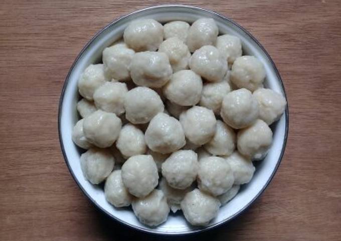 Resep Pentol ayam kenyal ala pedagang oleh Isna - Cookpad