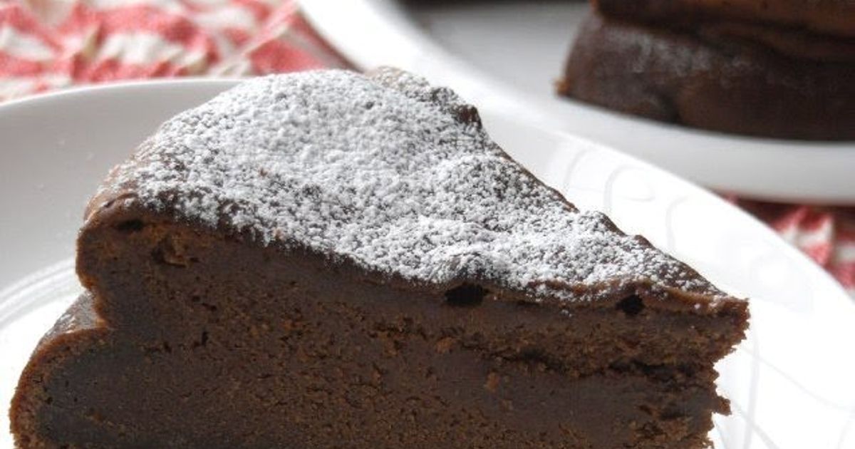 Simple & Easy Lavish Gateau Au Chocolat Recipe By Cookpad.Japan