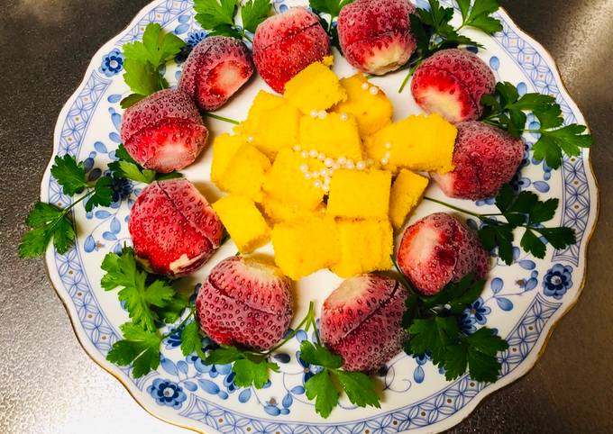 Resipi Cream-in Frozen Strawberry oleh Aunty Eiko (Kasai Eiko) - Cookpad