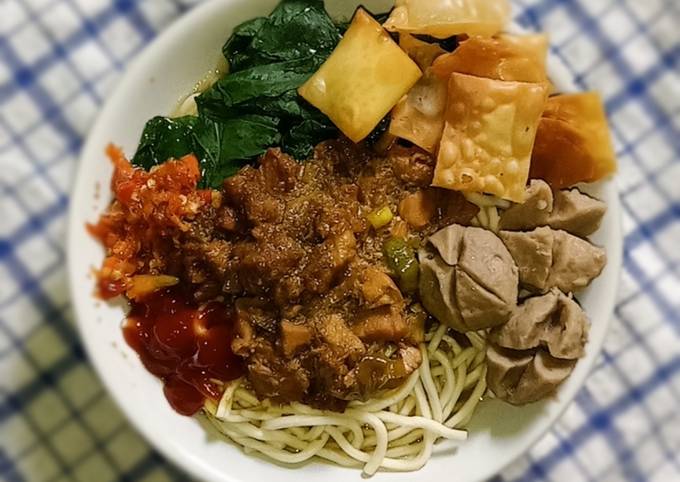 Resep Mie ayam bakso homemade oleh Anugerah Patricia Putry - Cookpad