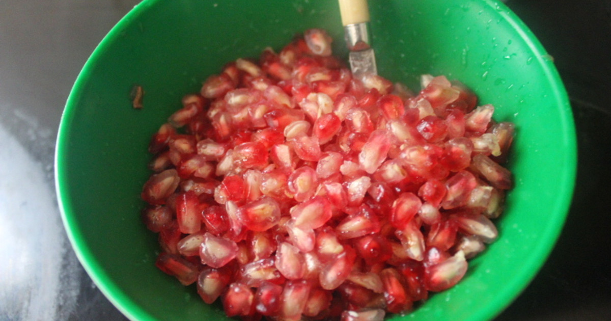 Postre De Granada Azucarada Con Vino Dulce Receta de jorbasmar- Cookpad