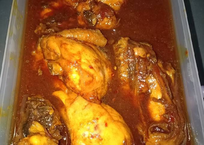 Resep Ayam semur kecap oleh Yenii Anggraenii - Cookpad