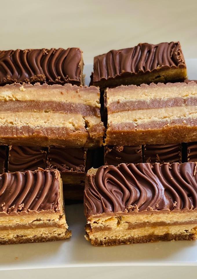 Nuts and biscuit bars Recipe by Rekha Bapodra - Cookpad