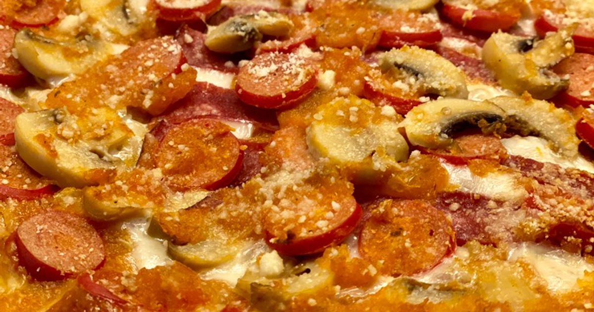 Resep Crunchy Thin Crust Pizza oleh Syanne - Cookpad