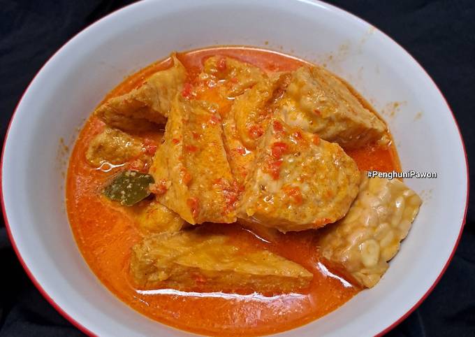 Resep Gulai Tahu Tempe ala Warteg oleh Siti Zulfa Sentyaki - Cookpad