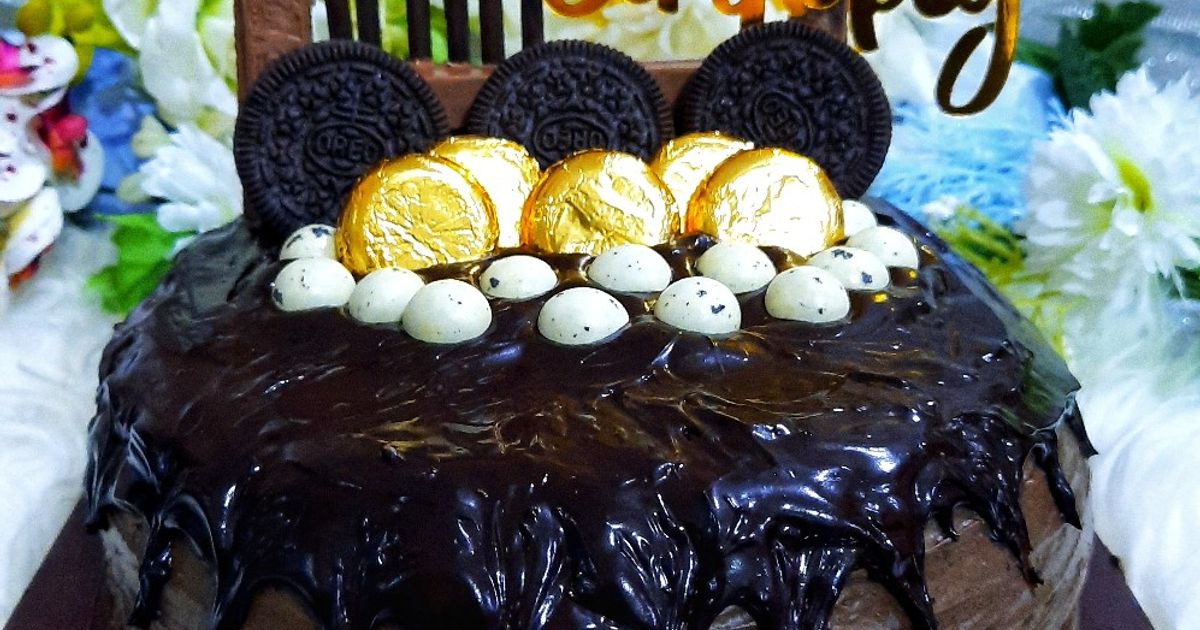 Resep Cake Coklat Ultah⭐ oleh Minie Nora(MNKitchen) - Cookpad