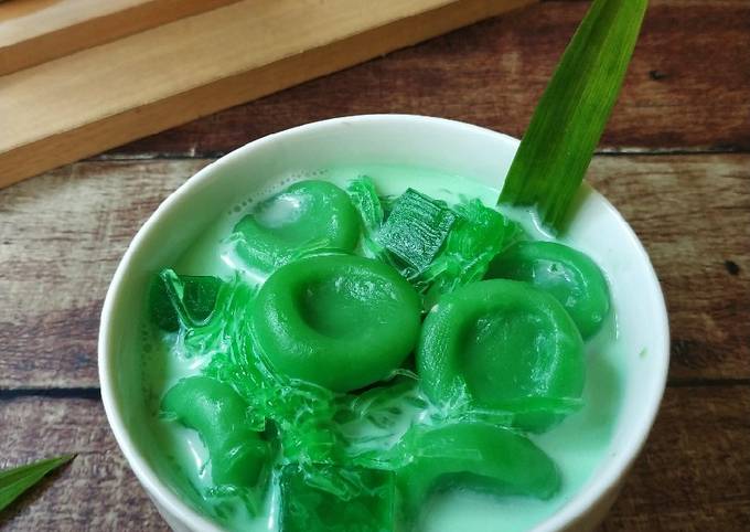 Resep Es Gempol Pandan oleh Bun Elrafif - Cookpad