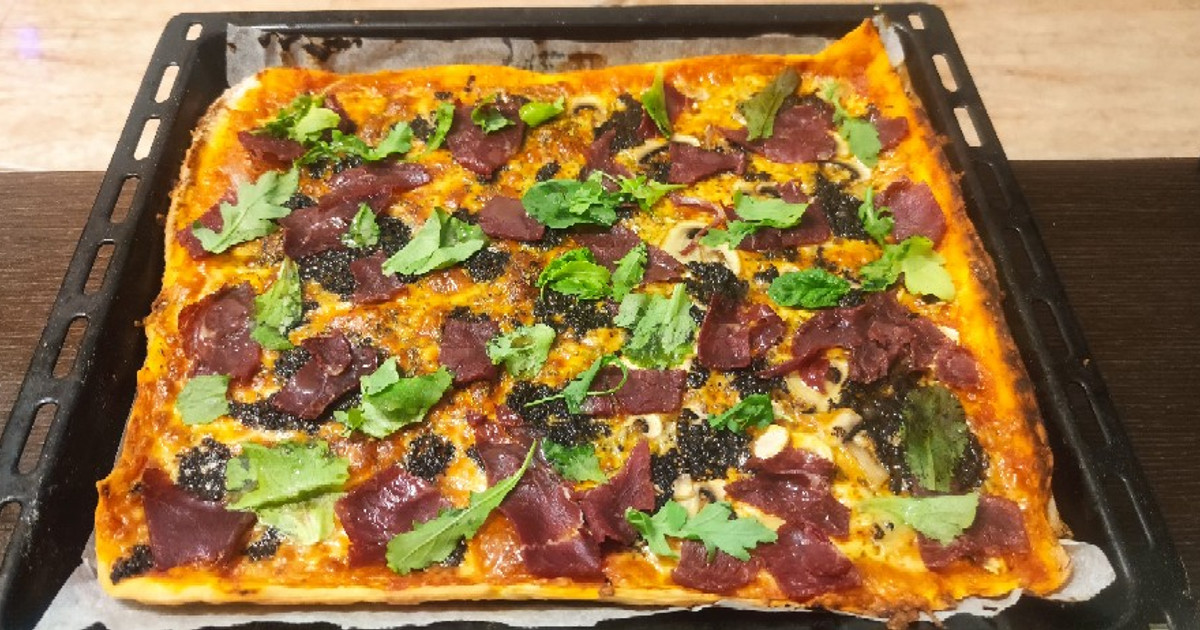 Pizza De Cecina De León A La Trufa Receta de Andrés
