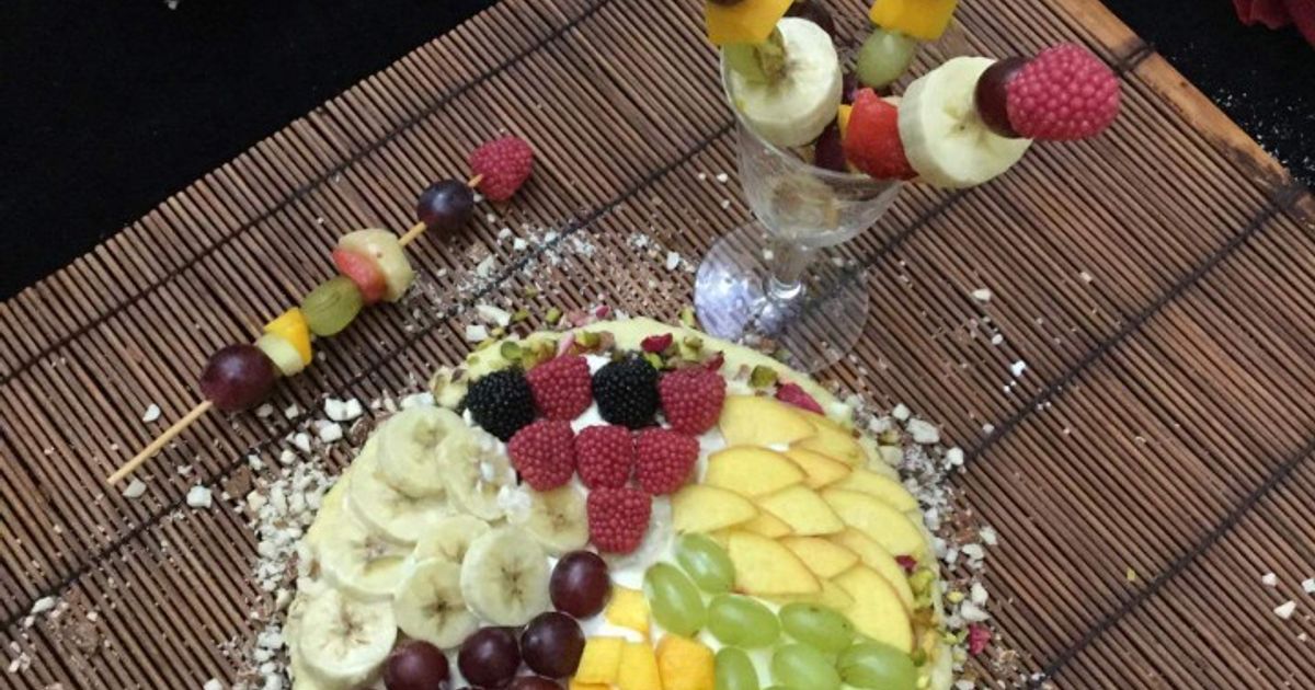 Furit Pizza Recipe by Sara Zaffar - Cookpad