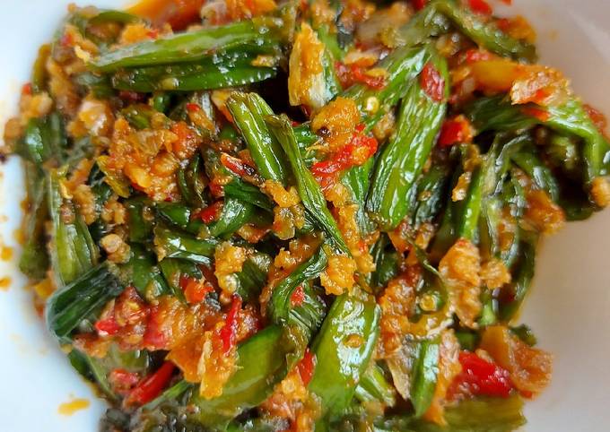 Resep Tumis genjer ebi oleh Tina Maria - Cookpad