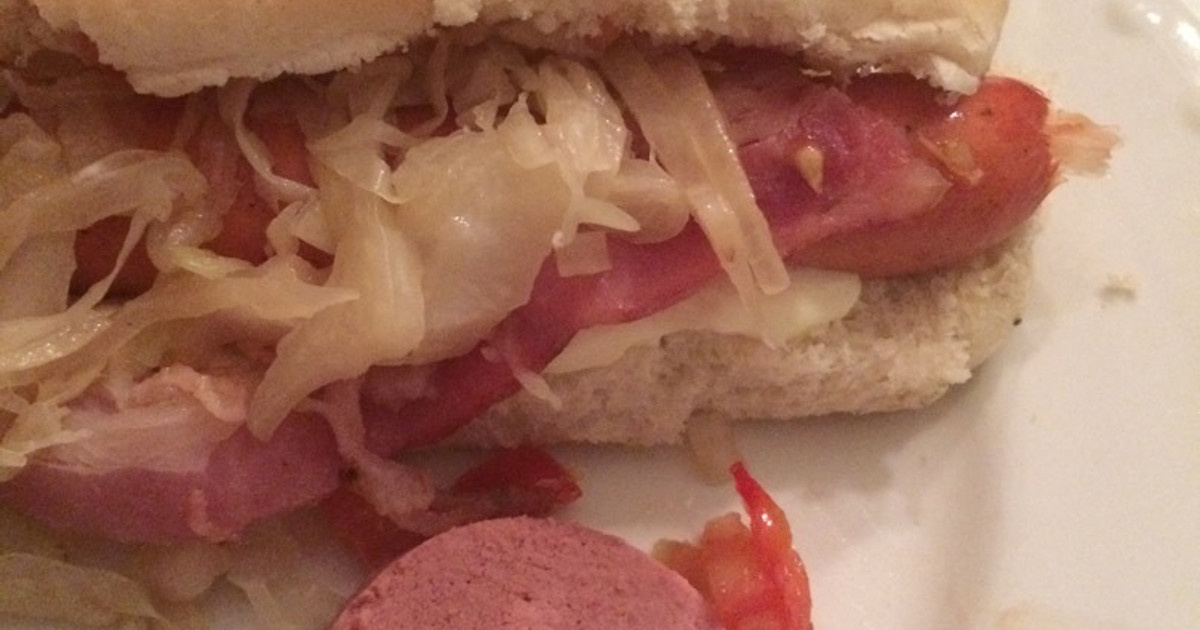 Salchichas Alemanas Con Chucrut, Salsa Criolla Y Leberwurst Receta de Gaby