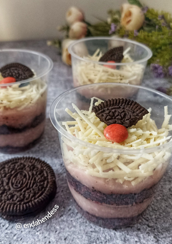 Resep Dessert Cup Oreo Cheese Cake 💛🧀🥛 oleh Endah Mumpuni - Cookpad