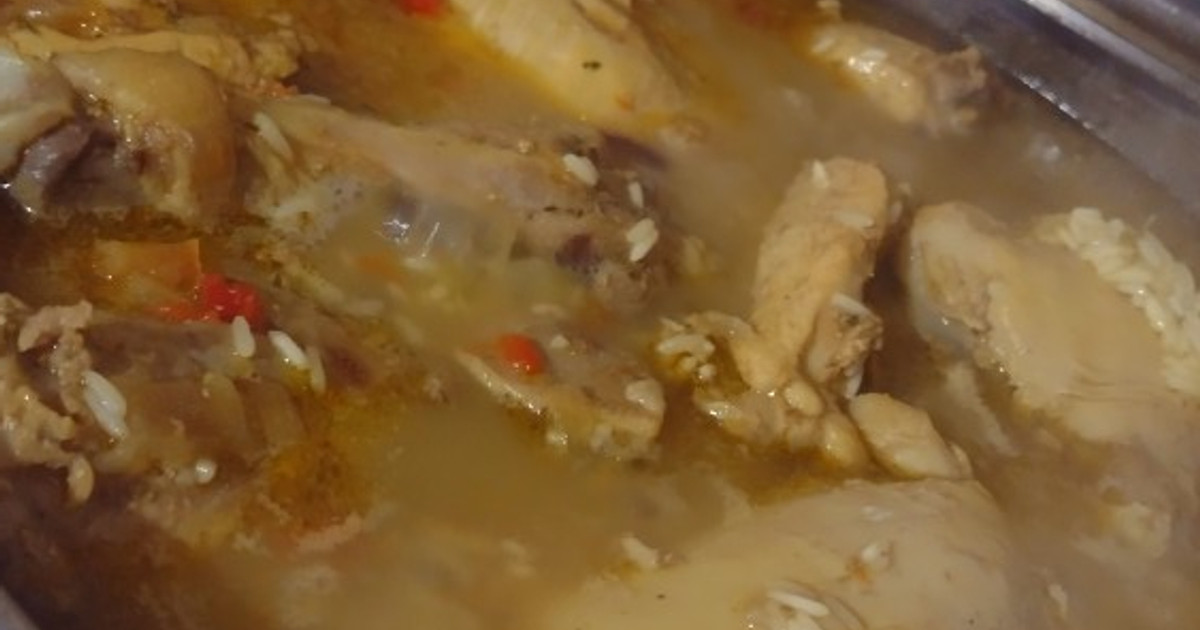 Arroz Con Azafrán Y Pollo Receta de Ayelen Yasmín Gallardo- Cookpad