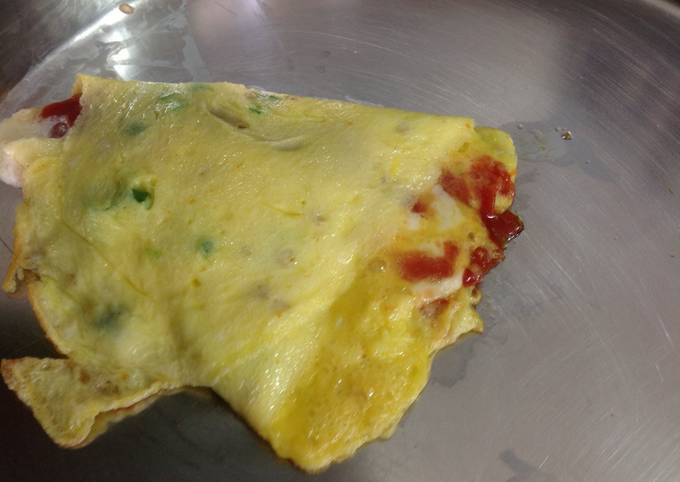 Cheese n Chilli stuffed Omlette Recipe by Vivek Raman - Cookpad
