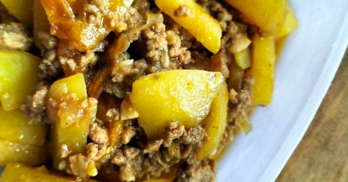 Resep Semur daging giling dan kentang oleh Yola Pitaloka - Cookpad