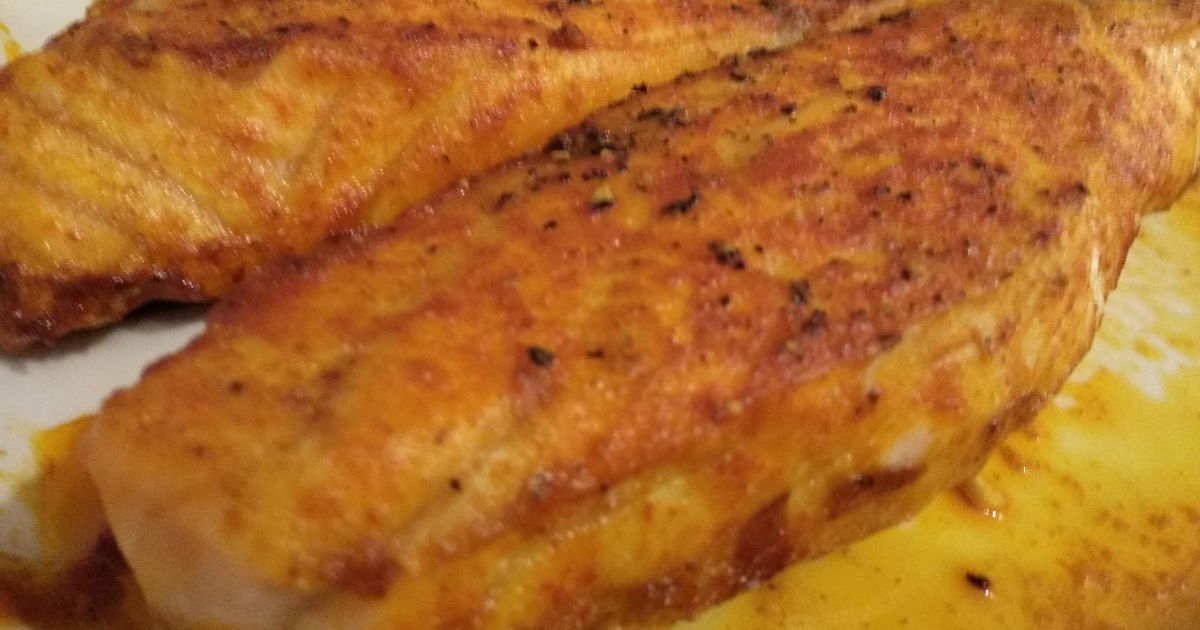 Ψητά φιλέτα σολομού με καπνιστή πάπρικα και κουρκουμά Συνταγή από τον ...