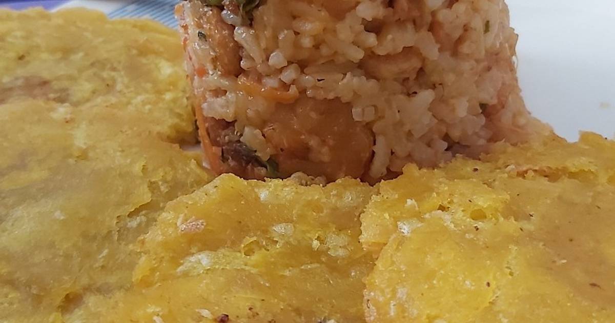 Arroz con camarones y patacones Receta de Deyanira Porto Tellez- Cookpad