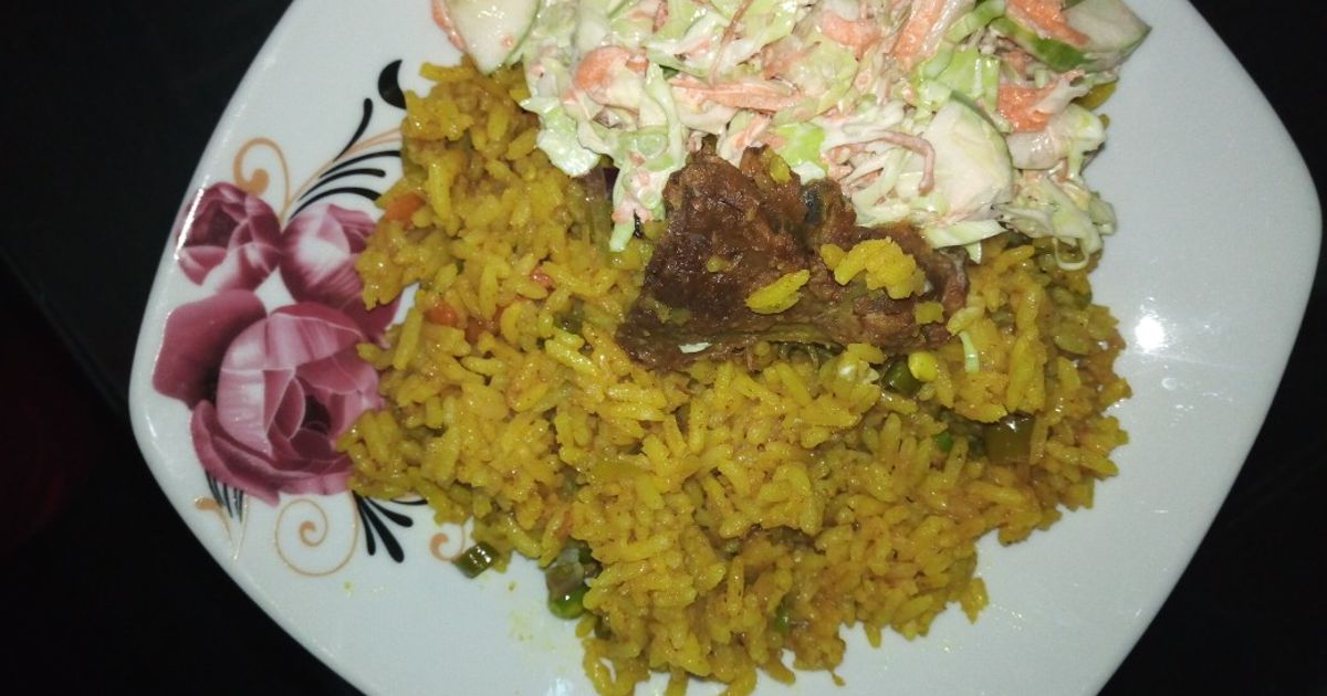 Fried Rice And Coslow Recipe by Huwailat sabo - Cookpad