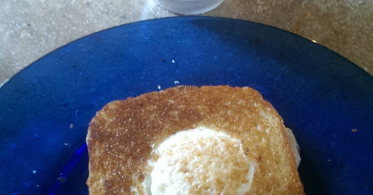 Eggie in a basket Recipe by jyoung1873 - Cookpad