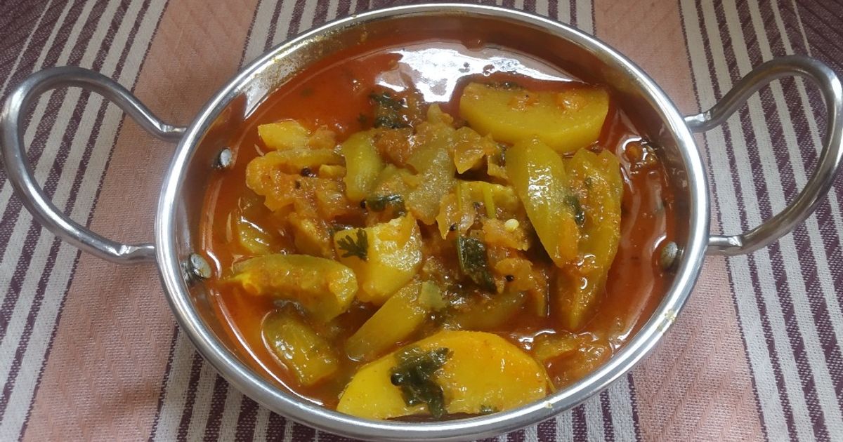 Parwal Aloo Ki Sabzi Recipe by Dr. Pushpa Dixit - Cookpad
