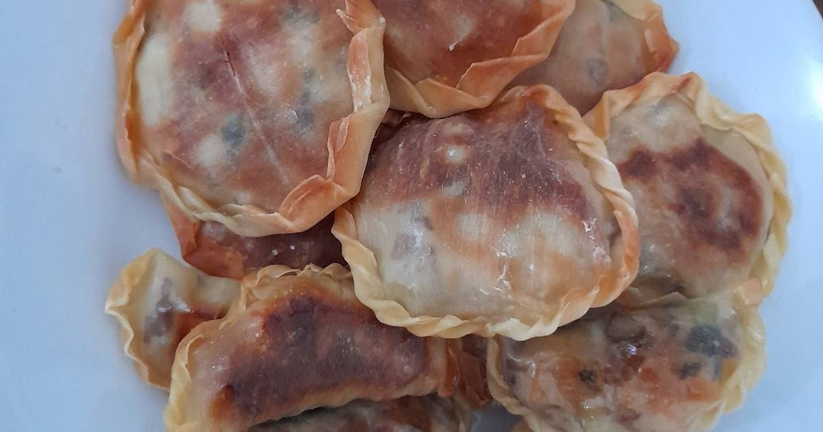 Resep Pastel daging (tanpa digoreng) oleh Rahmi 'AHDY' - Cookpad