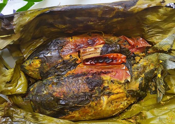 Resep Pepes ikan mas oleh linni chan - Cookpad
