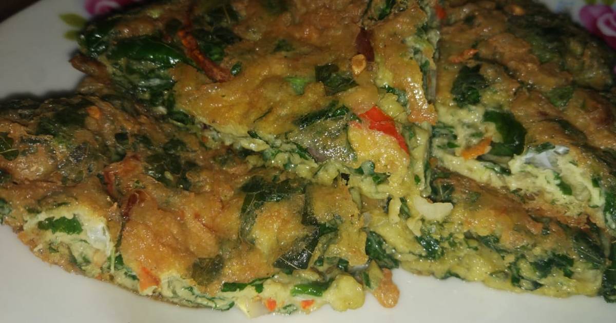 Resep Telur dadar bayam mercon oleh Vicky Gita - Cookpad