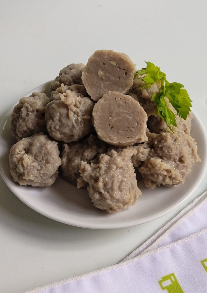 Resep Bakso Sapi (Pakai Blender) oleh Wati Wartini - Cookpad
