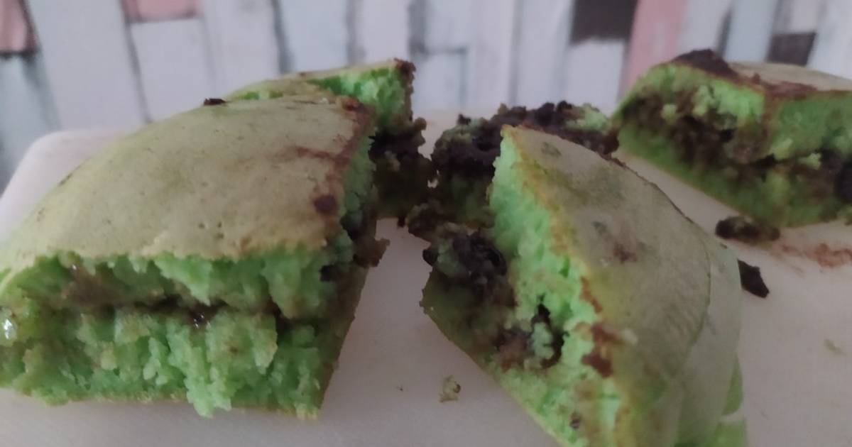 Resep Martabak manis pandan oleh Ummu Royyan - Cookpad