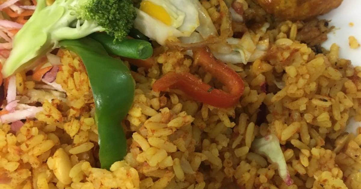 Chicken/fish jollof with vegetables Recipe by Chef Gold - Cookpad