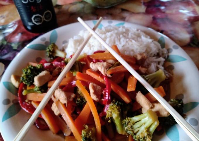 Pollo con vegetales tipo chop suey (chap sui) Receta de Andrea Alvarez ...