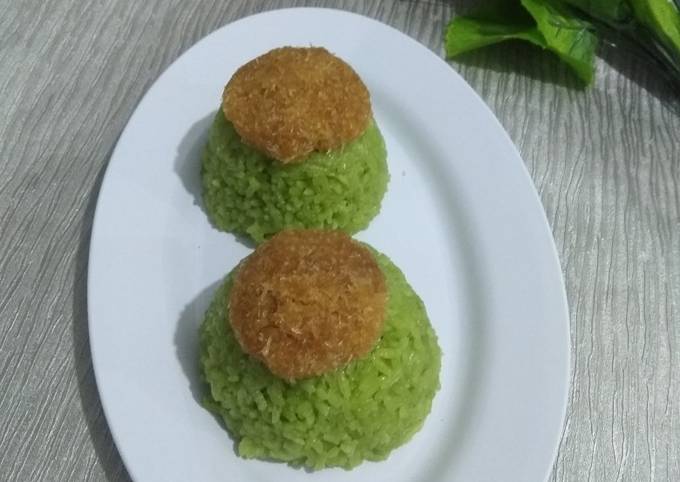 Resep Ketan Pandan Unti Kelapa oleh MamaFano - Cookpad