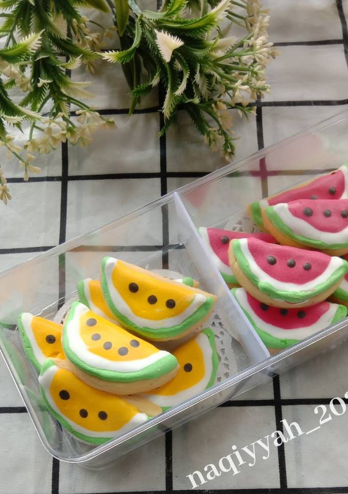 Resep 902. Cookies Hias Bentuk Semangka oleh Naqiyyah 🍒 - Cookpad