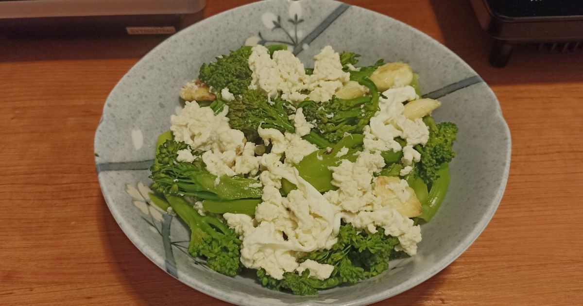 Resep Tumis Broccolini&Putih Telur Asin oleh Bintang_Risty - Cookpad