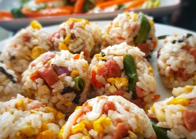 Resep Nasi Kepal Korea oleh Mutabikh Uwmi (مطبخ اومي) - Cookpad