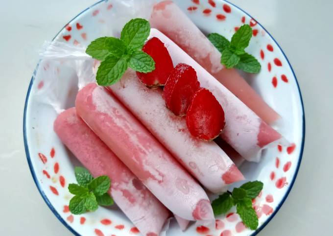 Resep Es Lilin Milky Lemon Stroberi oleh Desriayu - Cookpad