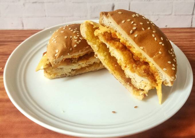 Resep 121. Burger ayam crispy oleh Putri Cantika - Cookpad