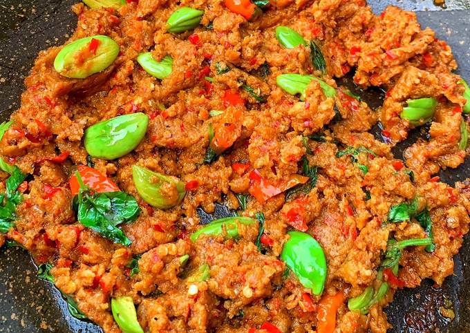 Resep Tumis Oncom Petai Maknyuuus! oleh Puput Palipuring Tyas - Cookpad