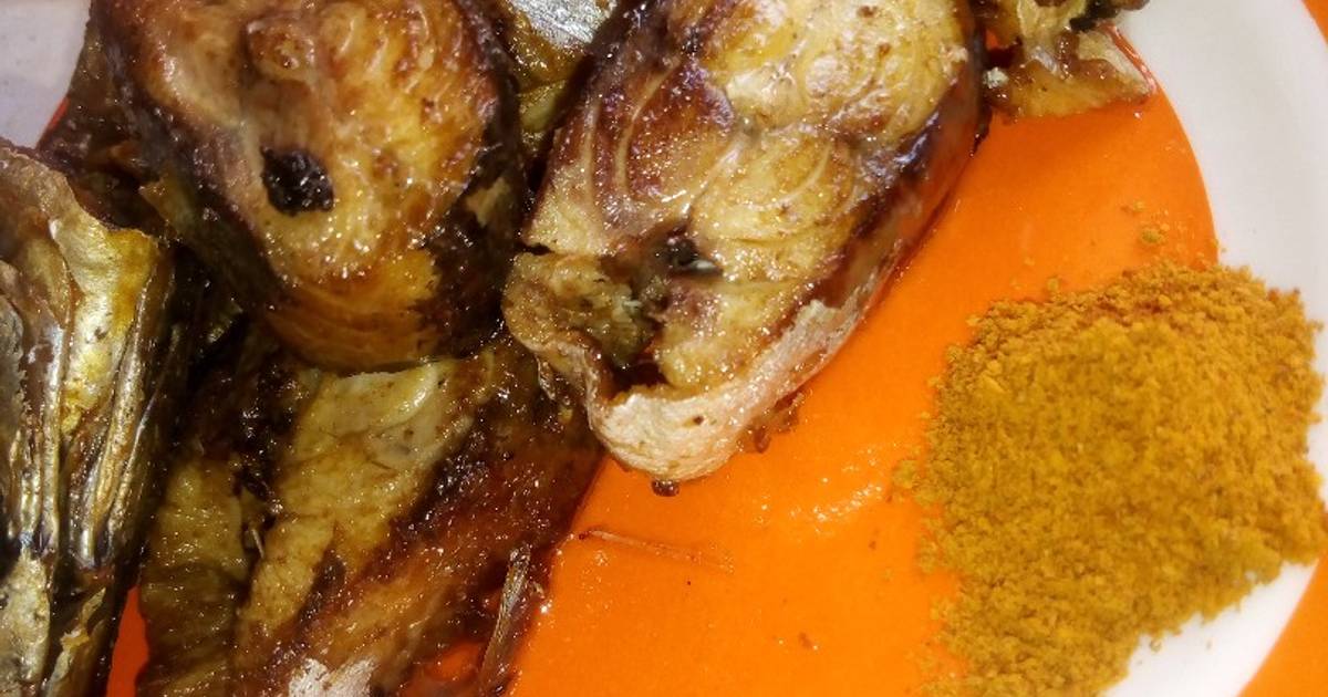 Fried fish 🎏 Recipe by Aishatu Basheer - Cookpad