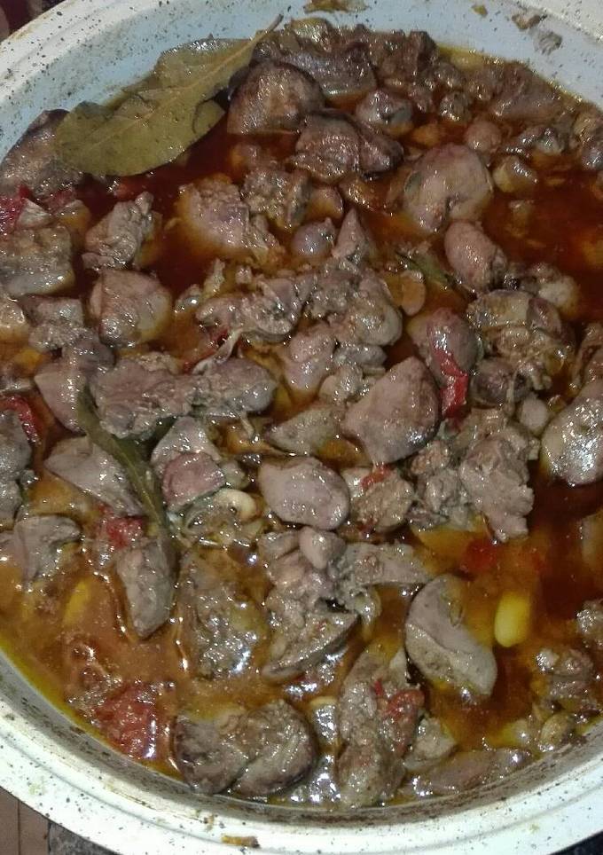 Higadito de pollo en caldereta Receta de Mari Ramos- Cookpad