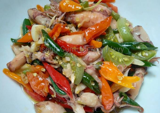 Resep Oseng cumi mercon oleh devydevy1 - Cookpad